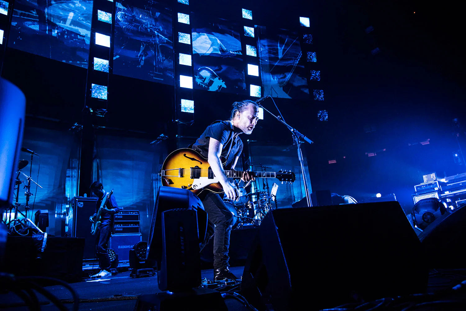 Radiohead 2025 Tour: Dates, Tickets & What to Expect – Chalkys.com